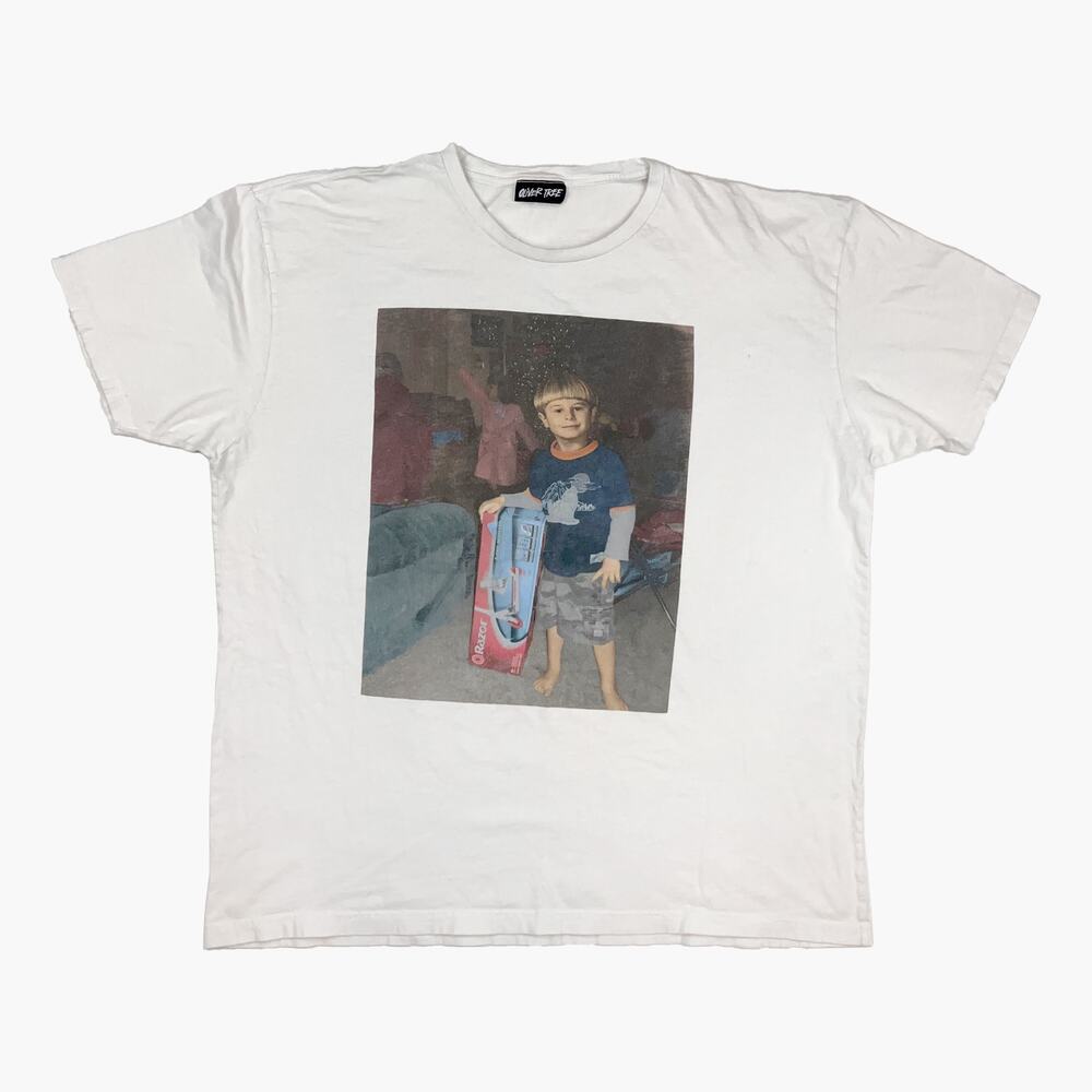 Oliver Tree Razor Box Meme Classic Graphic Print T-Sh… - Gem